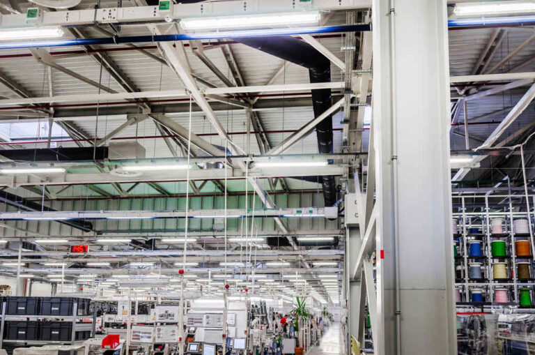 Facho de luz: o que é, tipos e como iluminar com eficiência